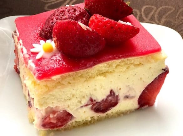 Easy fraisier cake (french strawberry cake ) | Gâteau et cuisine Rachida