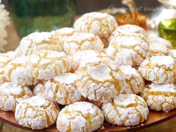 Ghoriba extra fondante noix de coco et semoule | Gâteau et cuisine Rachida