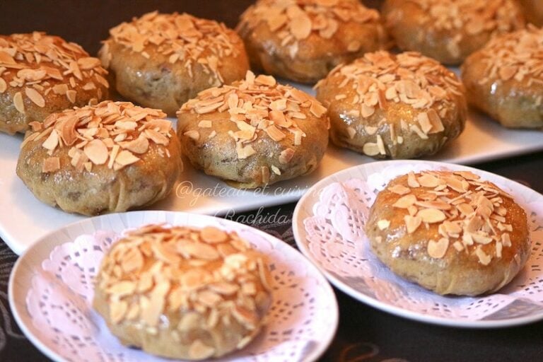 Pastilla marocaine au poulet et aux amandes | Gâteau et cuisine Rachida