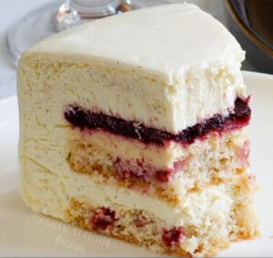 Entremets vanille , fruits rouges et litchi | Gâteau et cuisine Rachida