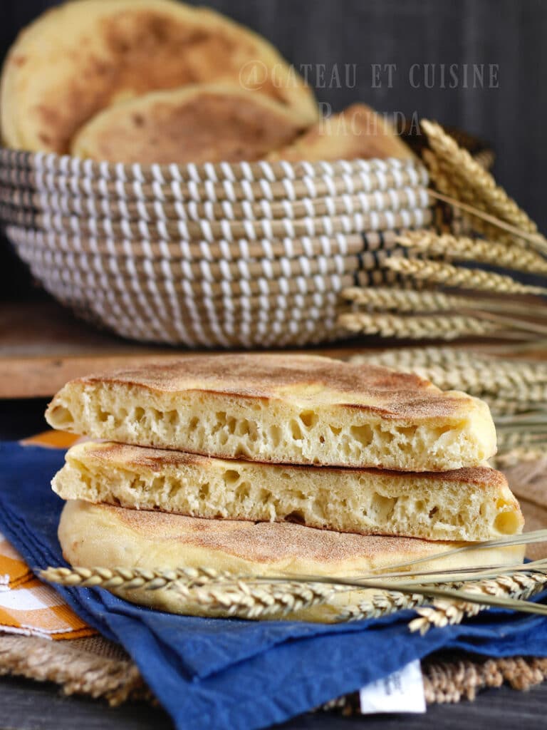 Pain matlouh à la poêle( khobz tajine )très moelleux | Gâteau et ...