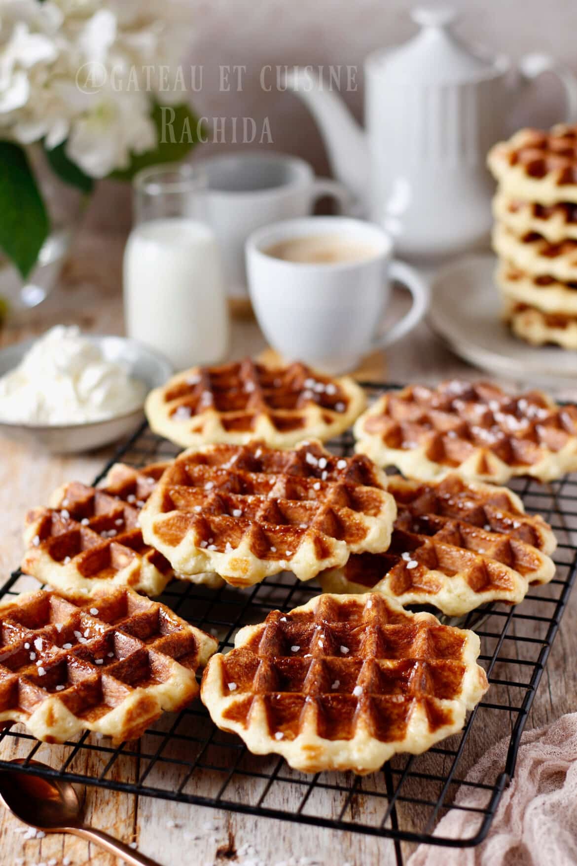 Gaufre liégeoise moelleuse et croustillante | Gâteau et cuisine Rachida