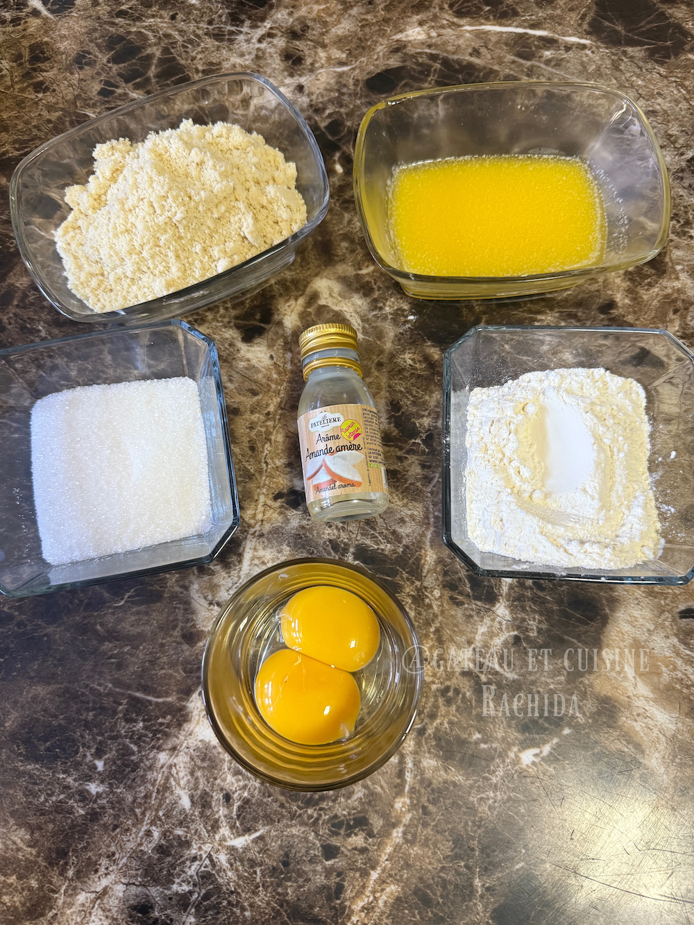 Les Helenettes, biscuits moelleux aux jaunes d'oeufs | Gâteau et ...